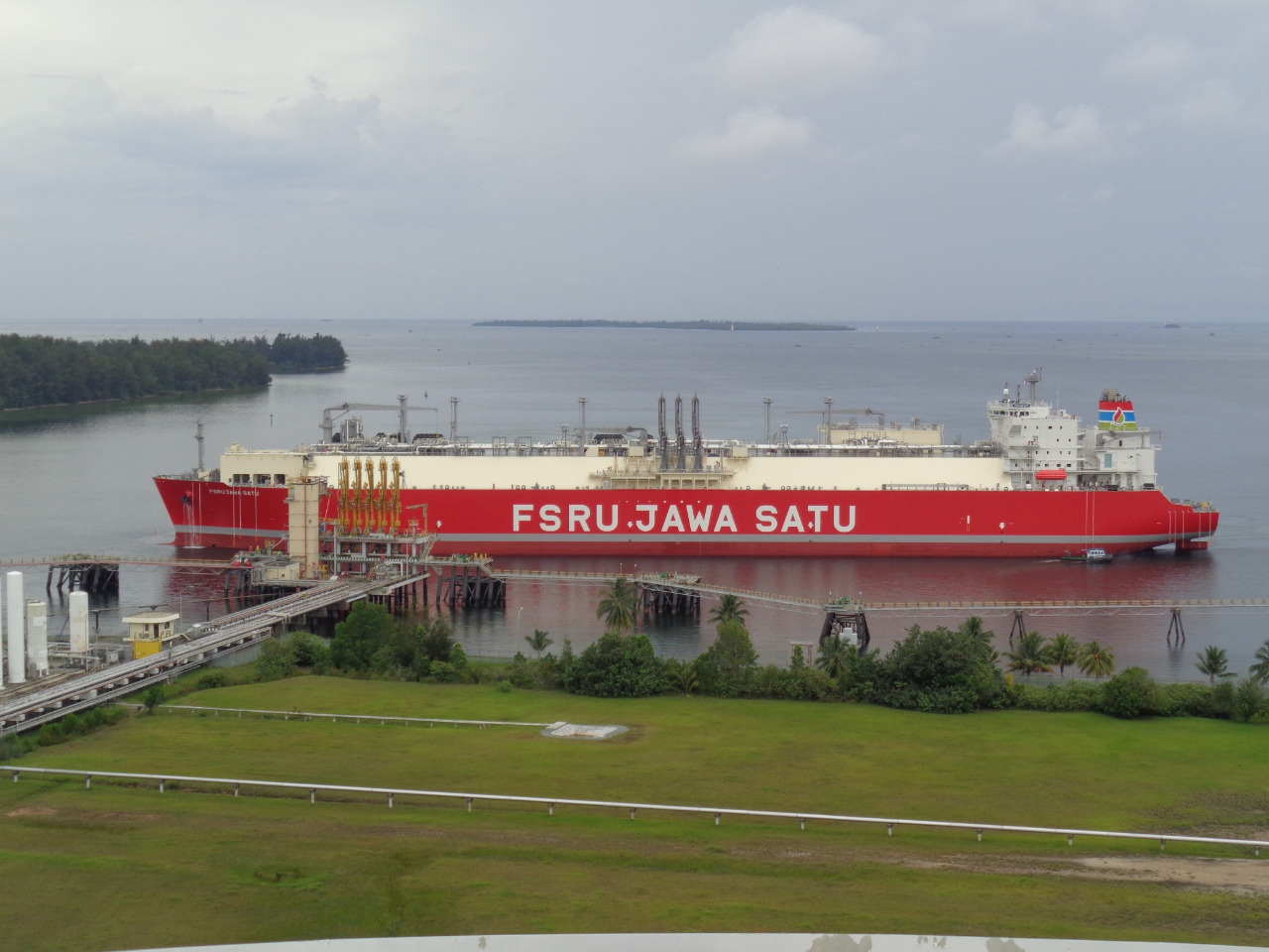Badak LNG Tuntaskan Gassing Up and Cooling Down FSRU Jawa Satu - Dunia ...