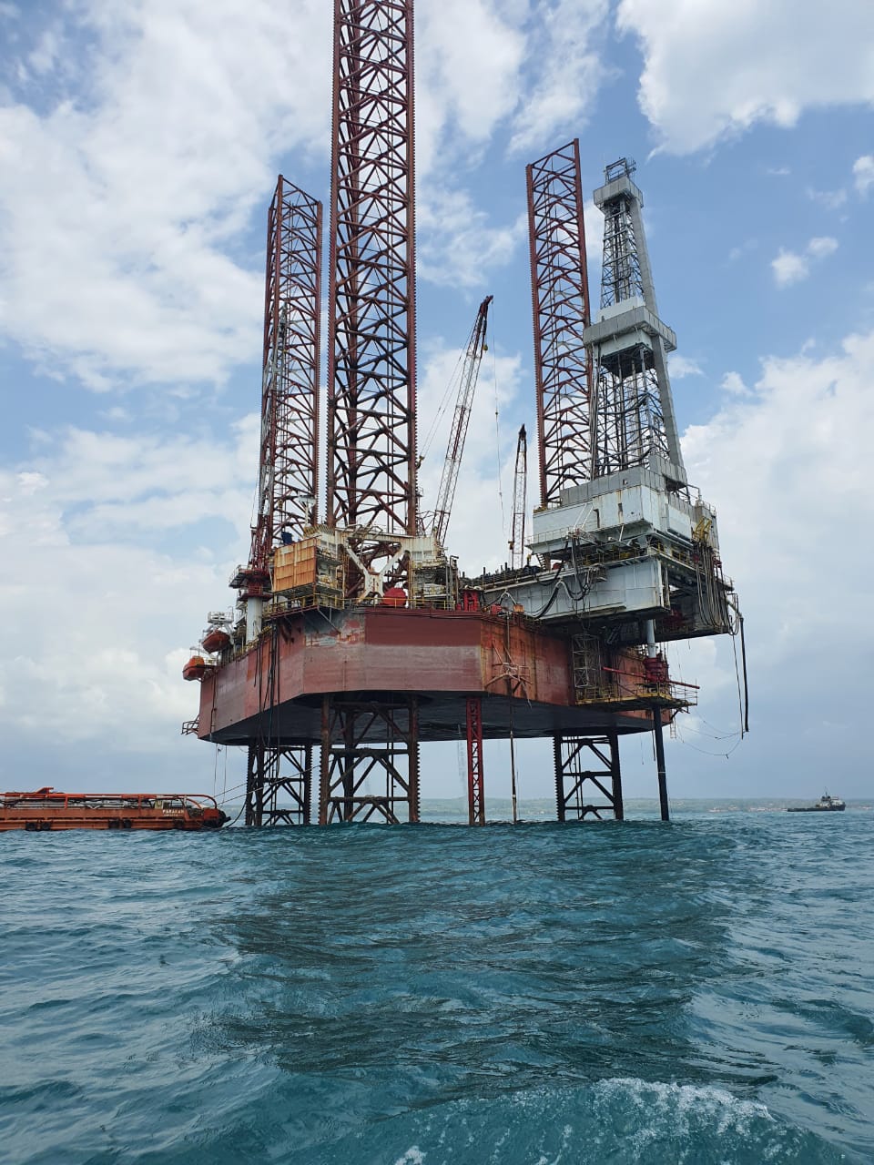 Abaikan Protes China, Pencarian Migas di Natuna Harus Terus Jalan ...