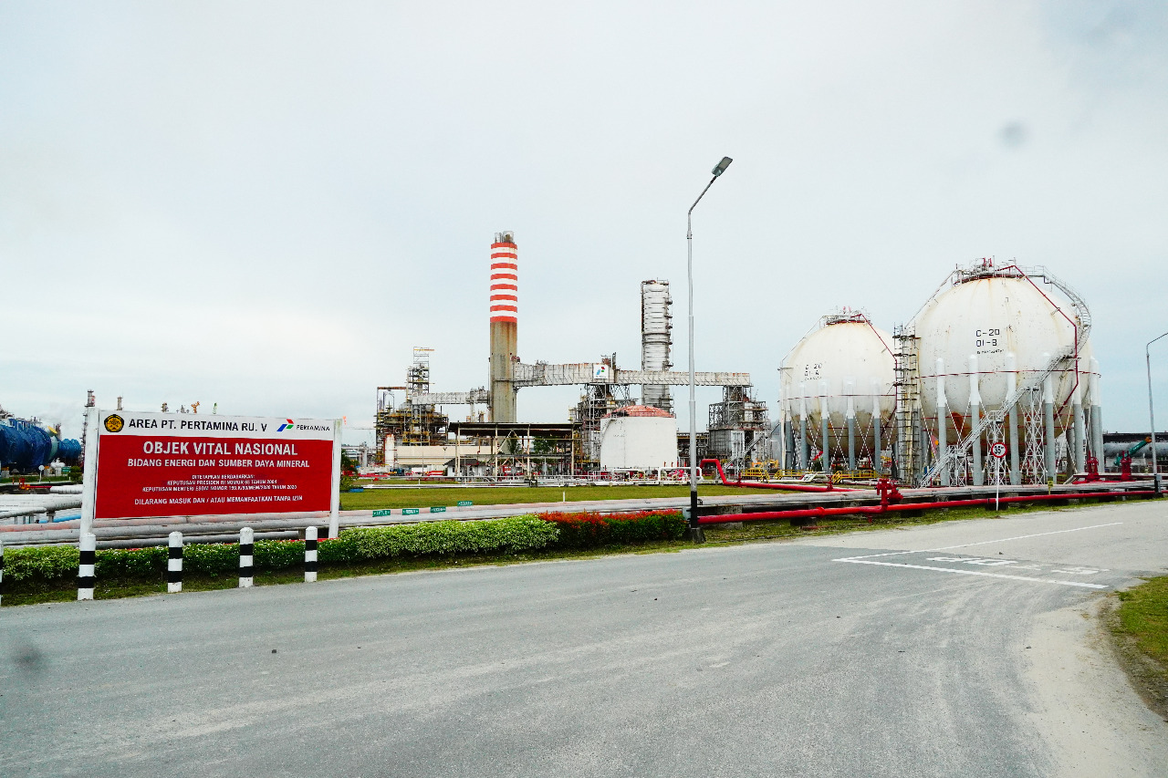 Ministry of Energy and Mineral Resources: Tuban Refinery FID Completed ...