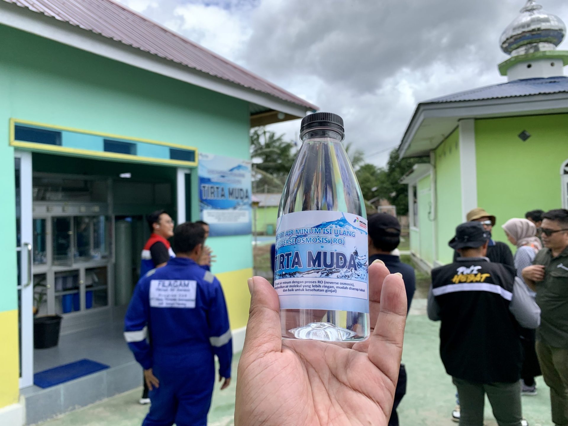 Pemuda Lubuk Muda Mampu Olah Air Gambut Jadi Air Kemasan - Dunia Energi
