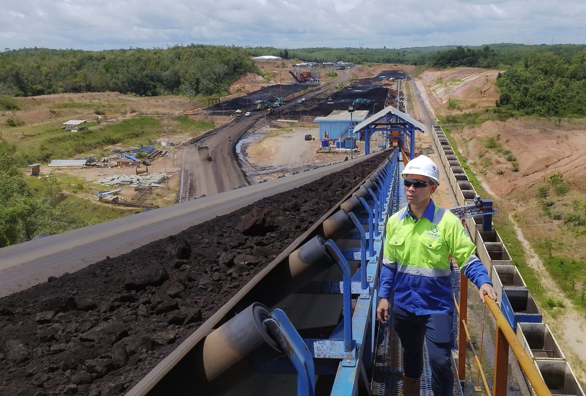 RMK Energy Achieved 88.78% of Service Volume Target and 97.13% of Coal Sales - Dunia Energi