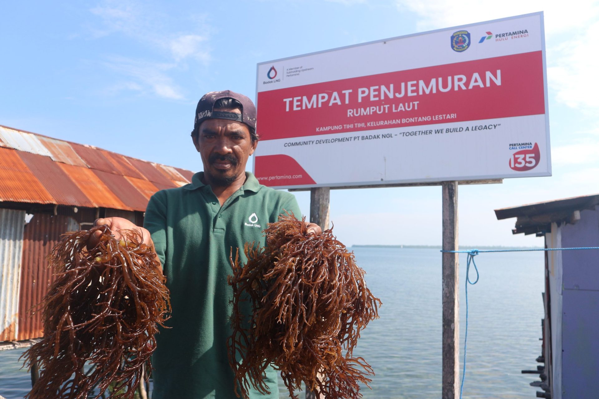 Manusia Apung Tihi-Tihi Garda Terdepan Penjaga Laut Kalimantan Timur - Dunia Energi
