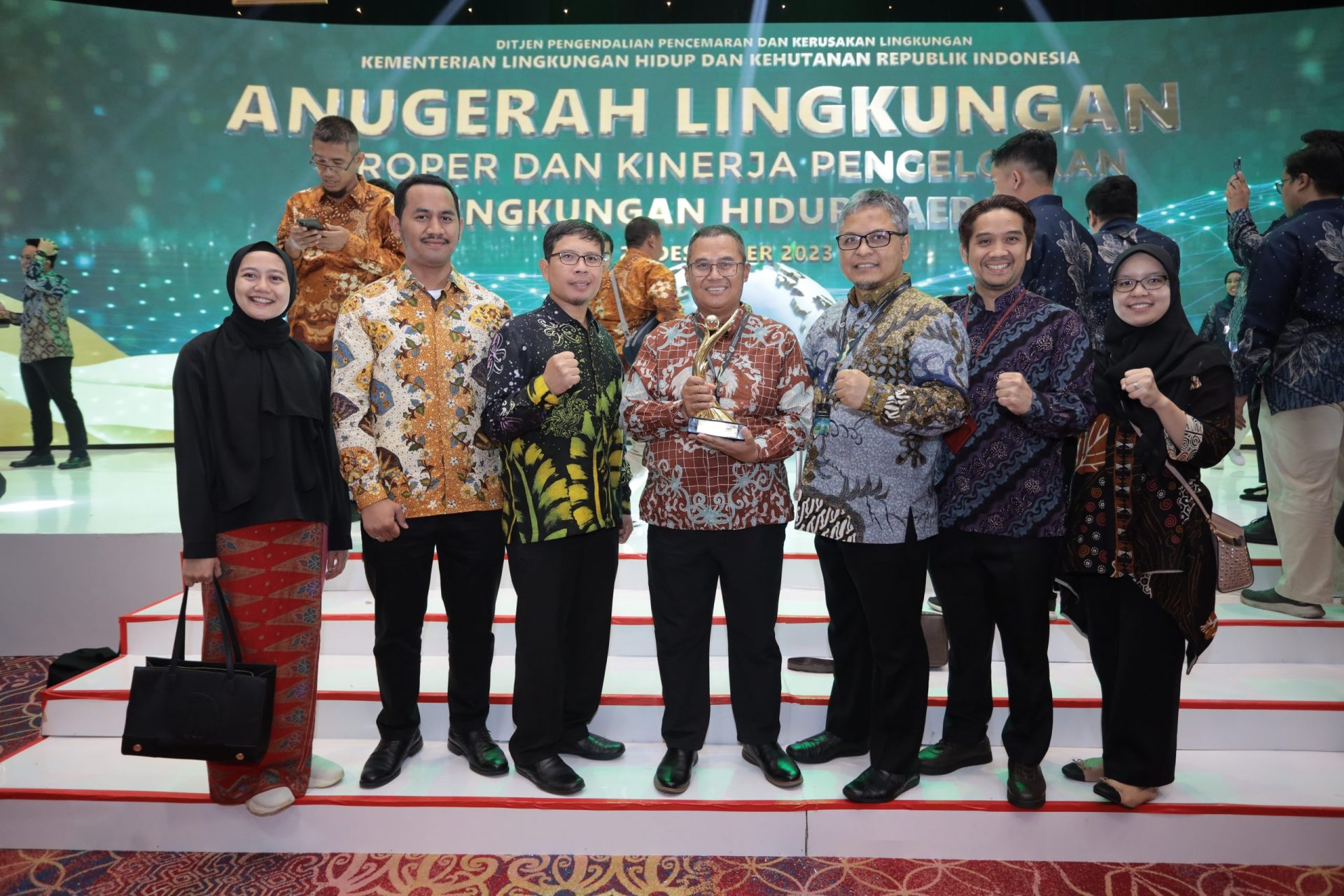 Badak LNG Wins Gold PROPER for the 13th Time - Dunia Energi