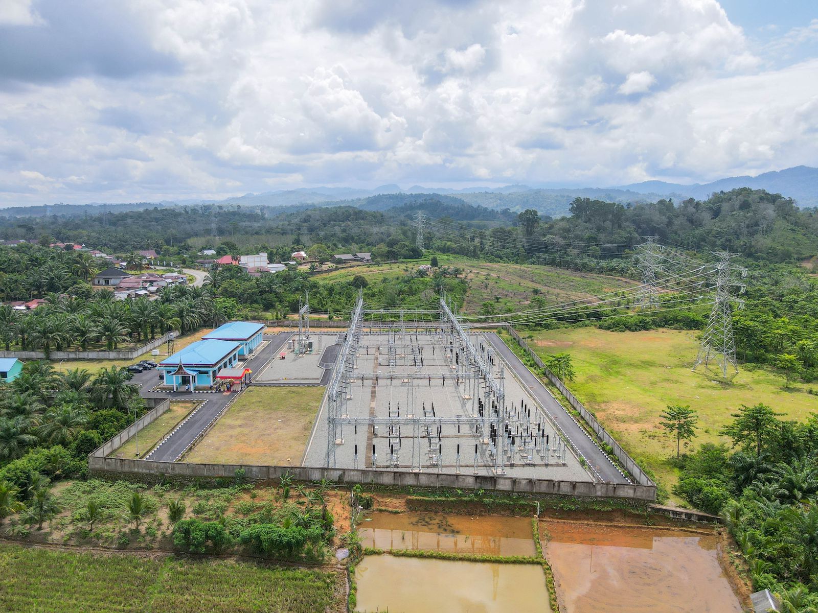 Indonesia's Power Generation Capacity Reaches 72,976 MW - Dunia Energi
