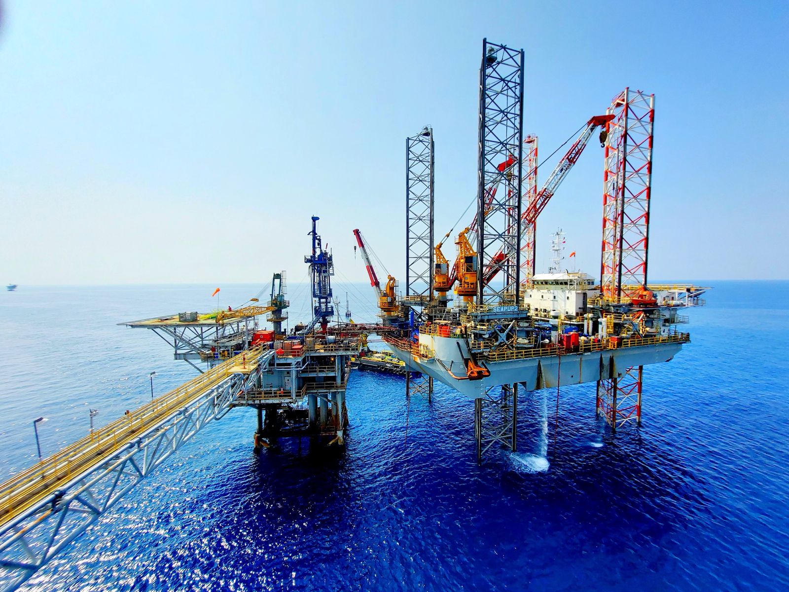 Projects developed by Medco and Exxon are hopes for oil production in ...