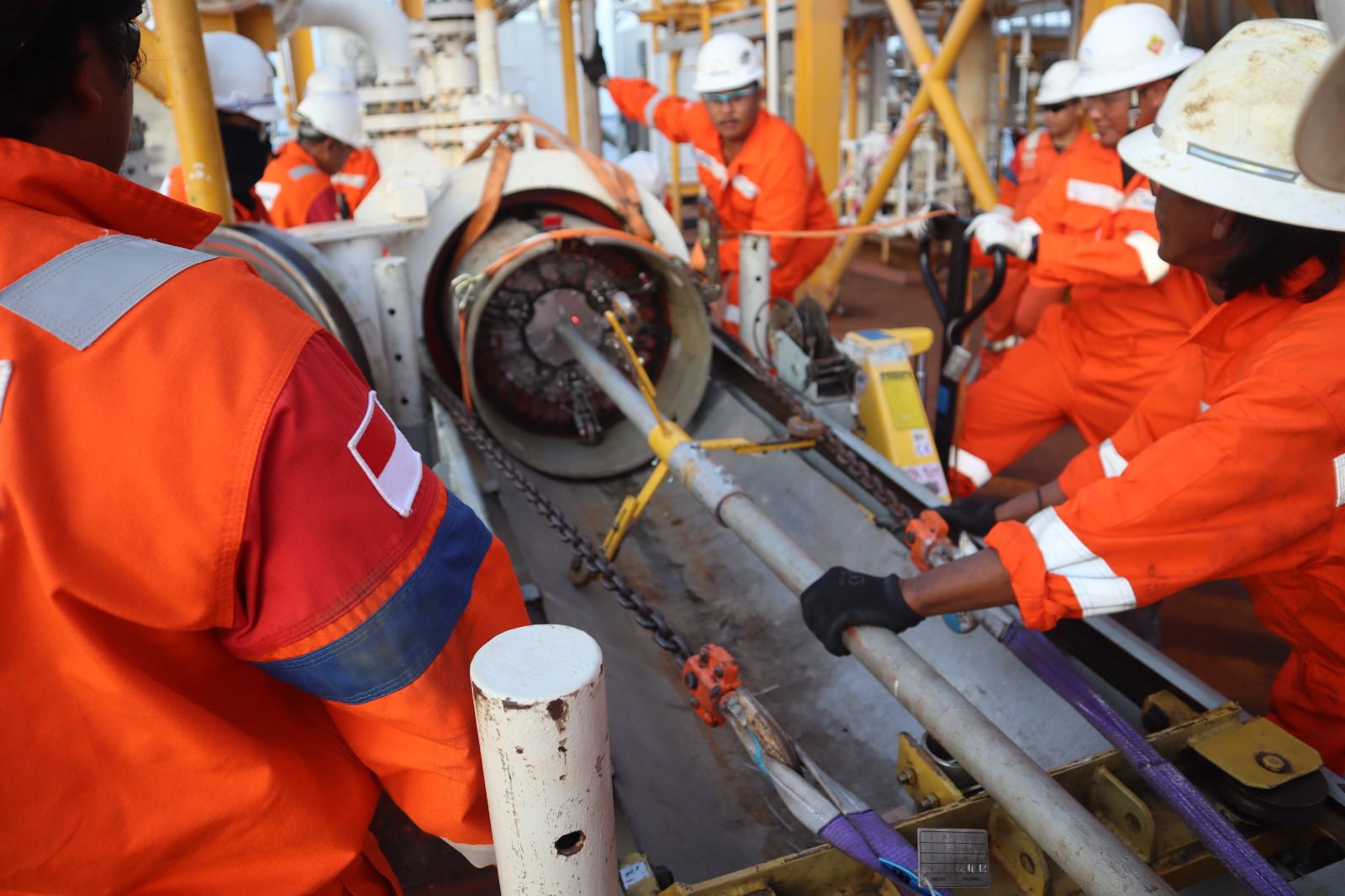 Exploring New Business, Elnusa Holds Pipeline Inspection & Cleaning ...