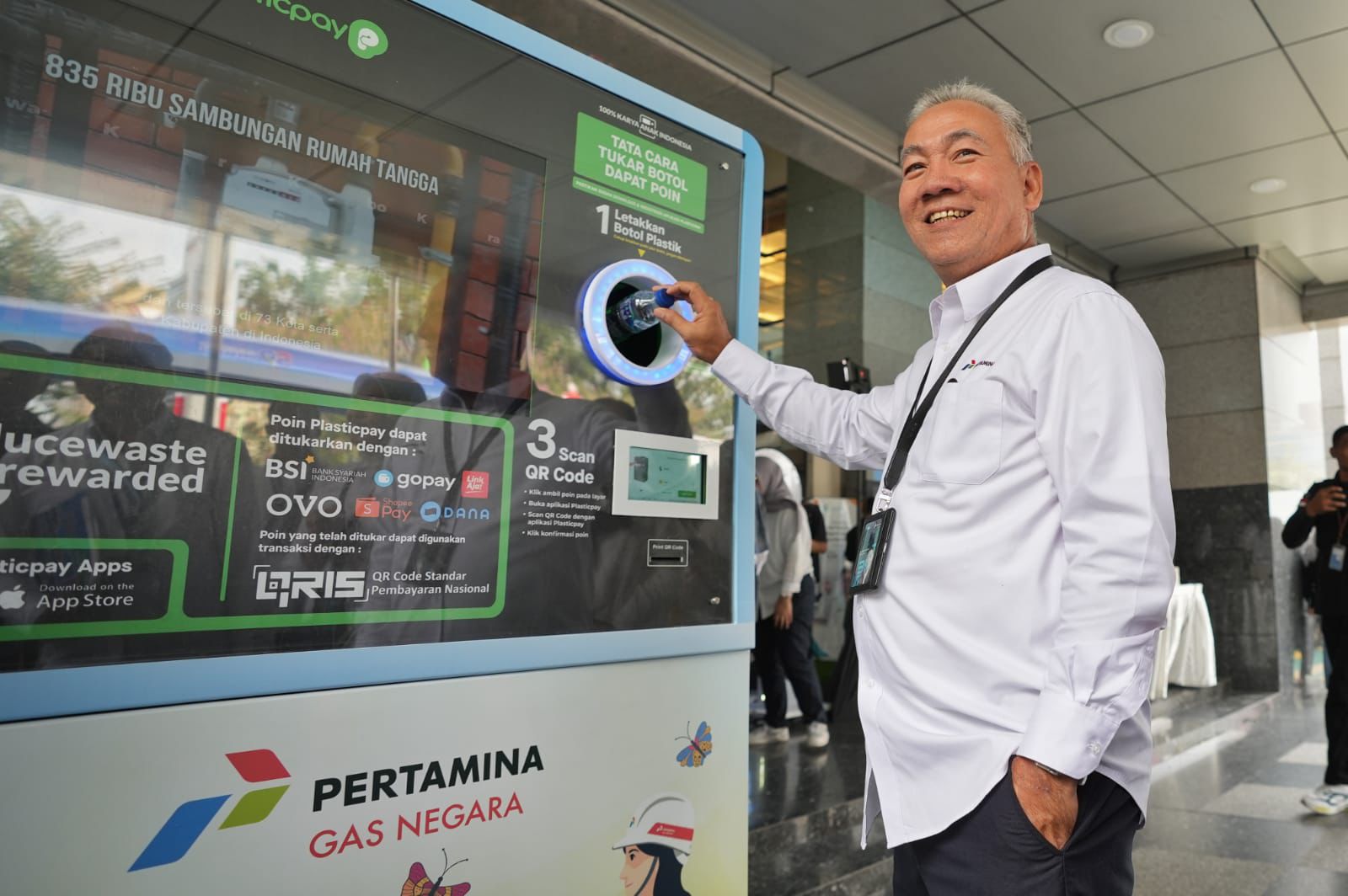 PGN Luncurkan Mesin Daur Ulang Sampah Plastik - Dunia Energi