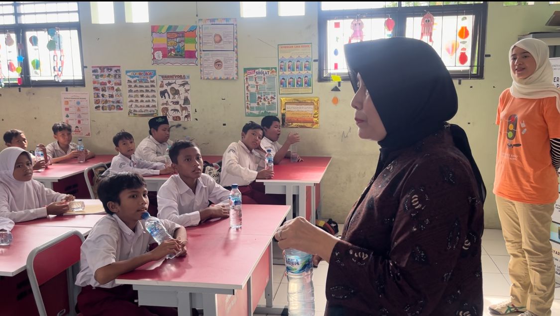 SIL UI Inisiasi Pembelajaran Pengelolaan Limbah pada Siswa SD - Dunia ...